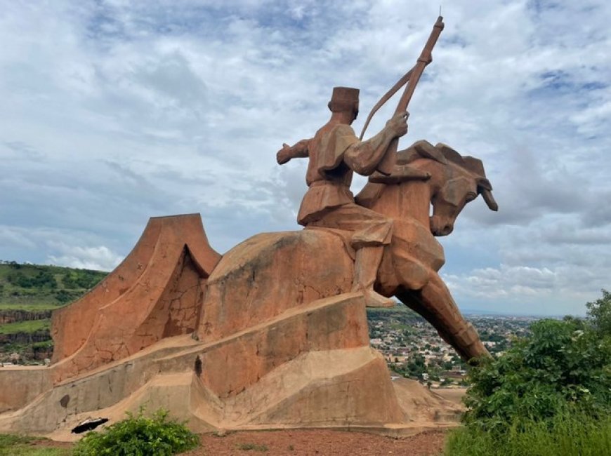 Les monuments de Bamako : Et si l'on expliquait le langage de ces ...